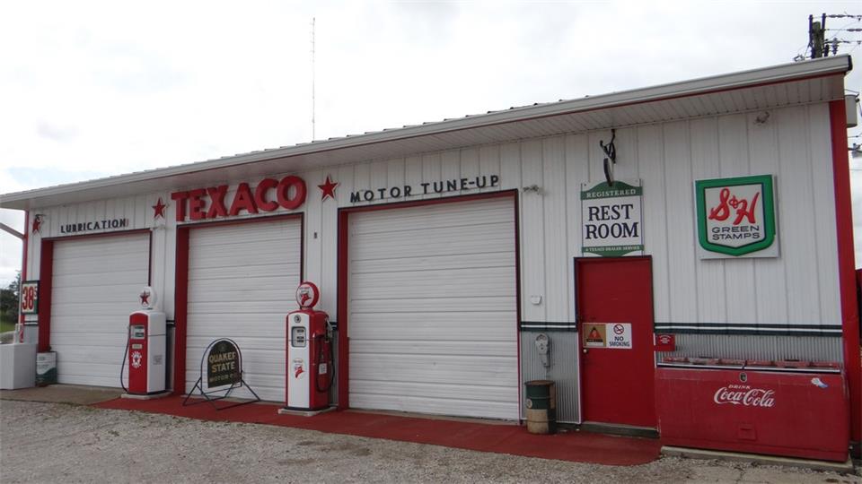 Route 66 Motorheads Bar, Grill & Museum | Springfield, Illinois | Visit ...